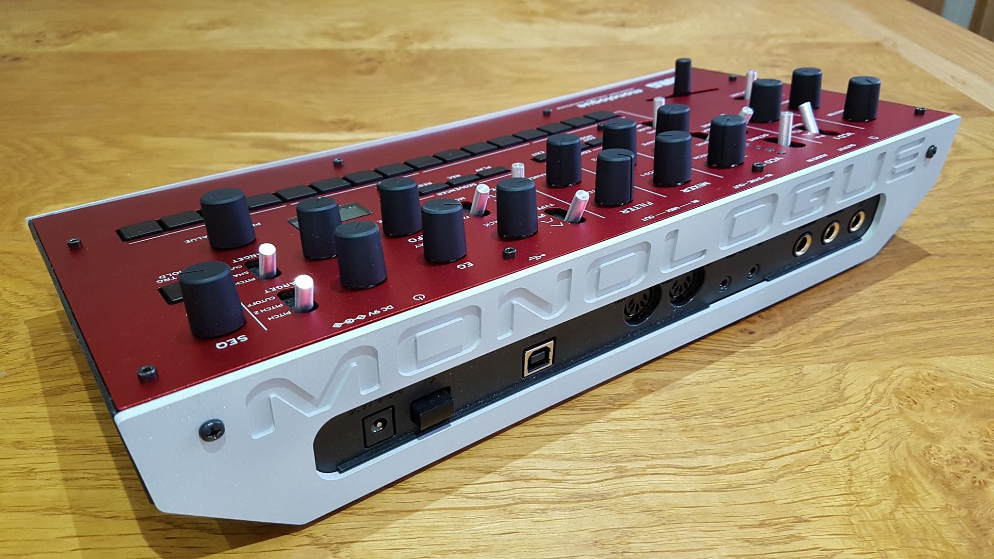 Cool DIY KORG Monologue Desktop Edition Project - SYNTH ANATOMY