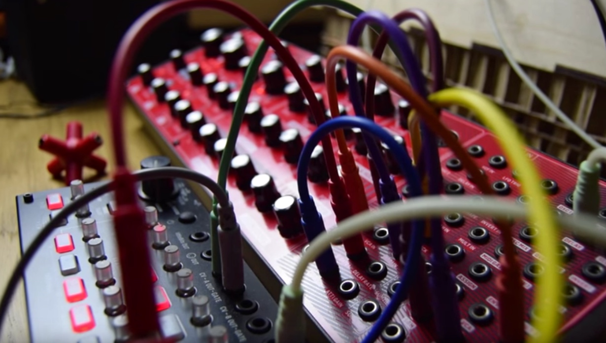 New Videos Show You How The Neutron Synthesizer Sounds!