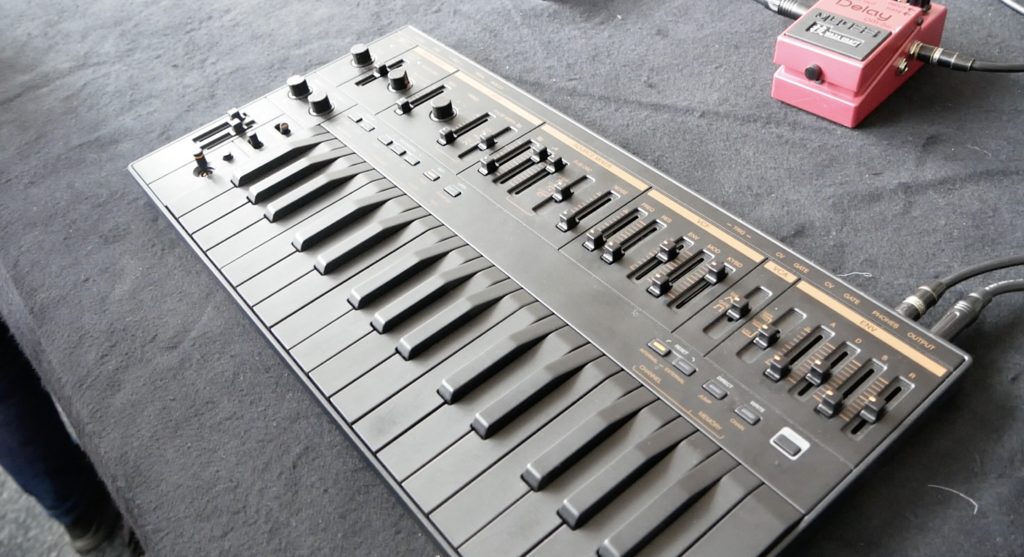 Superlative SB-1/Space Bee SH-101 Style Analog Synthesizer Announced