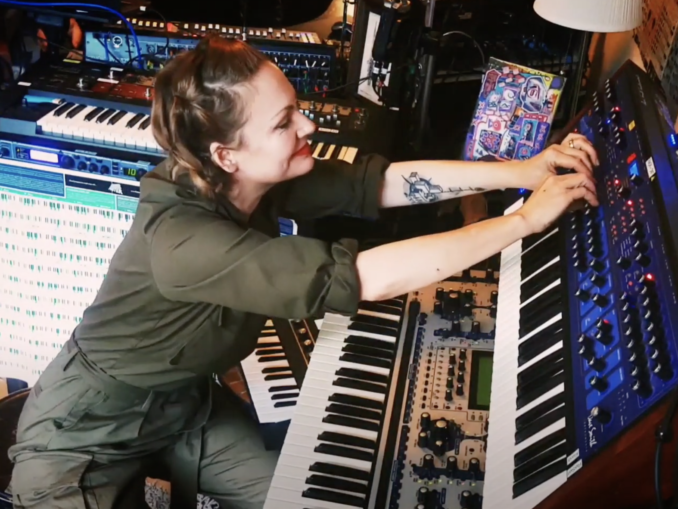 Native Instruments SUPER 8, New Poly Synthesizer For Reaktor 6 Player