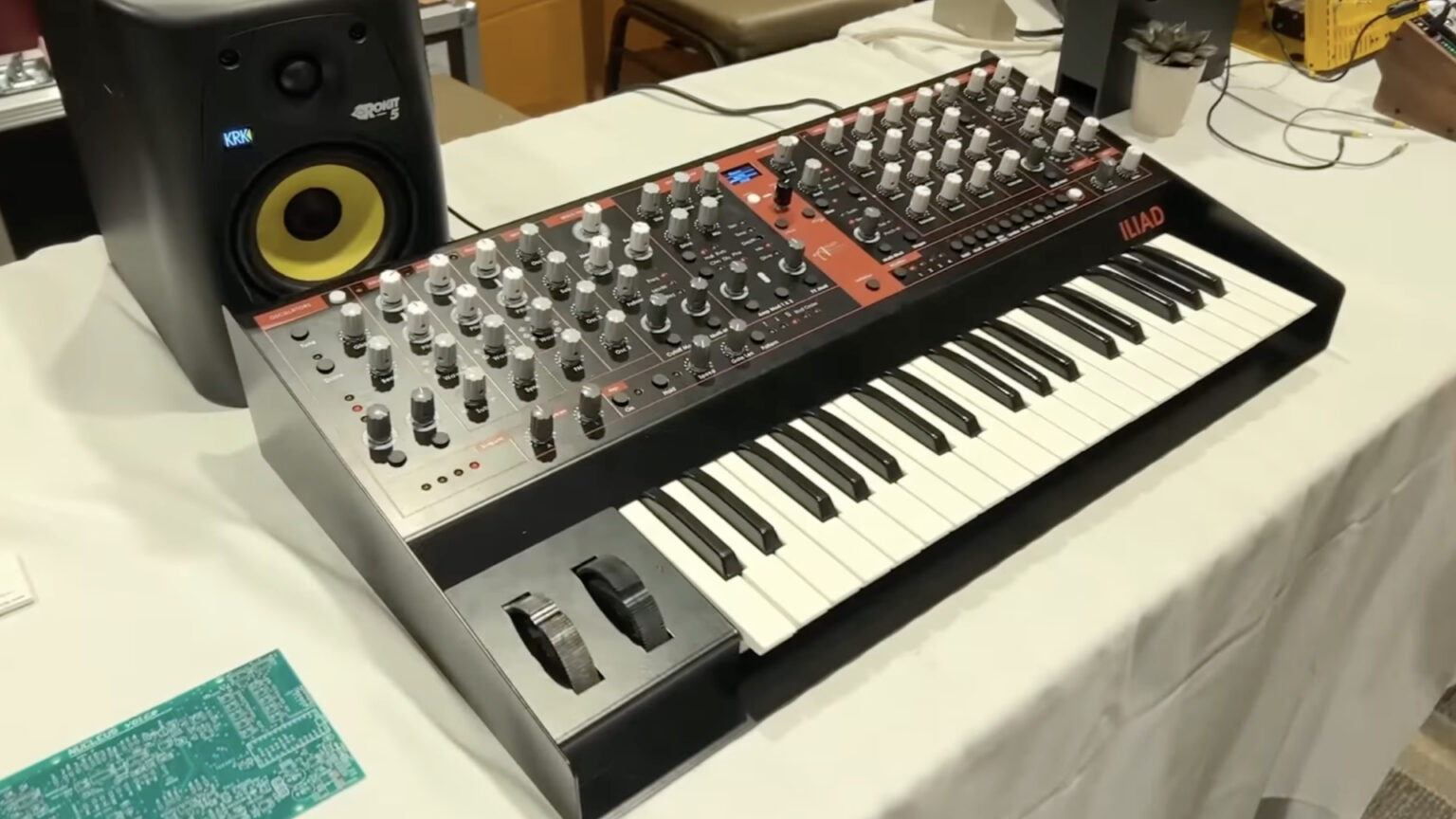Artisan Electronics Iliad, new hybrid expandable polysynth at Knobcon 2022