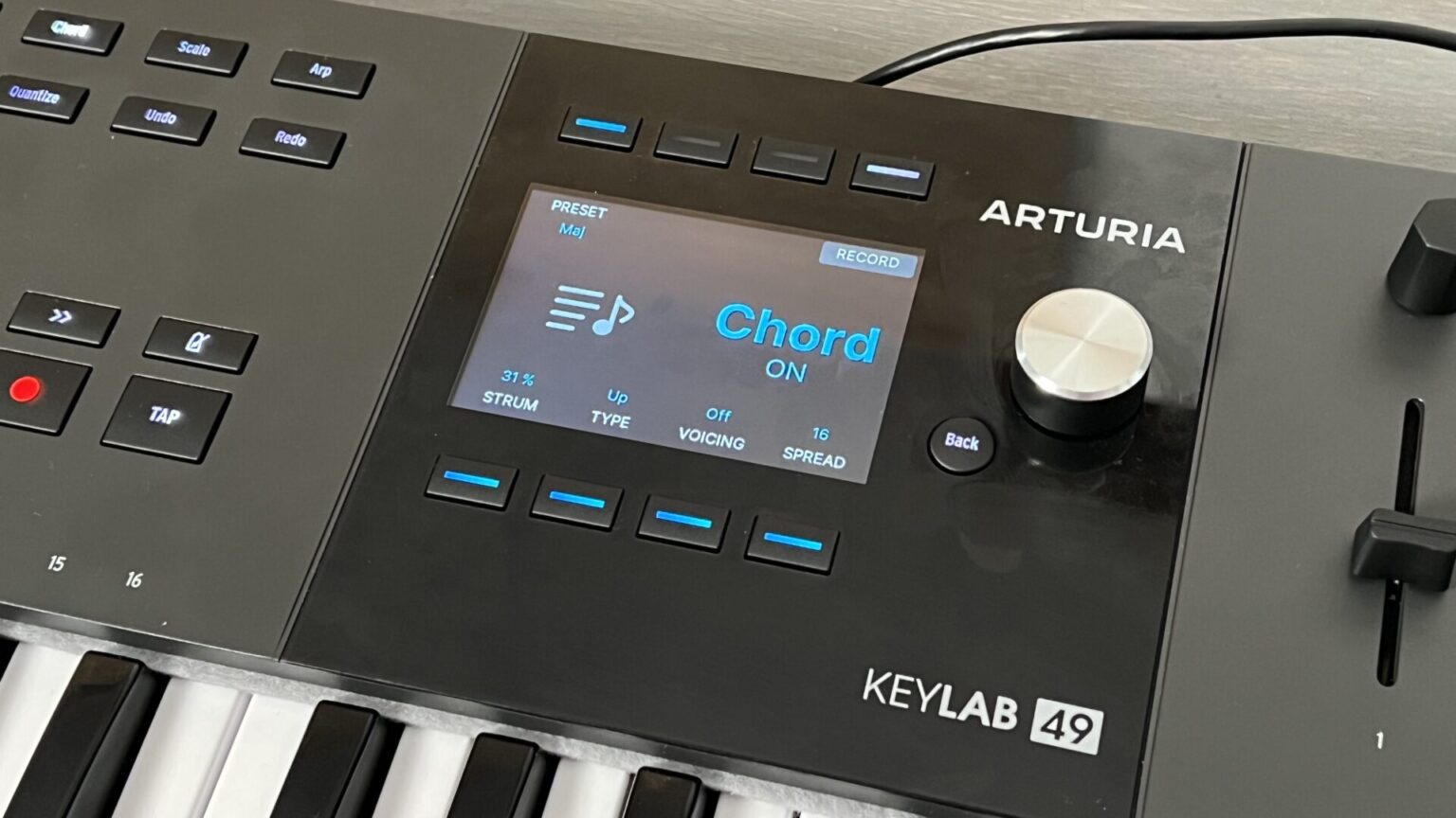 Arturia KeyLab mk3 review, hardware and software MIDI keyboard controller - SYNTH ANATOMY
