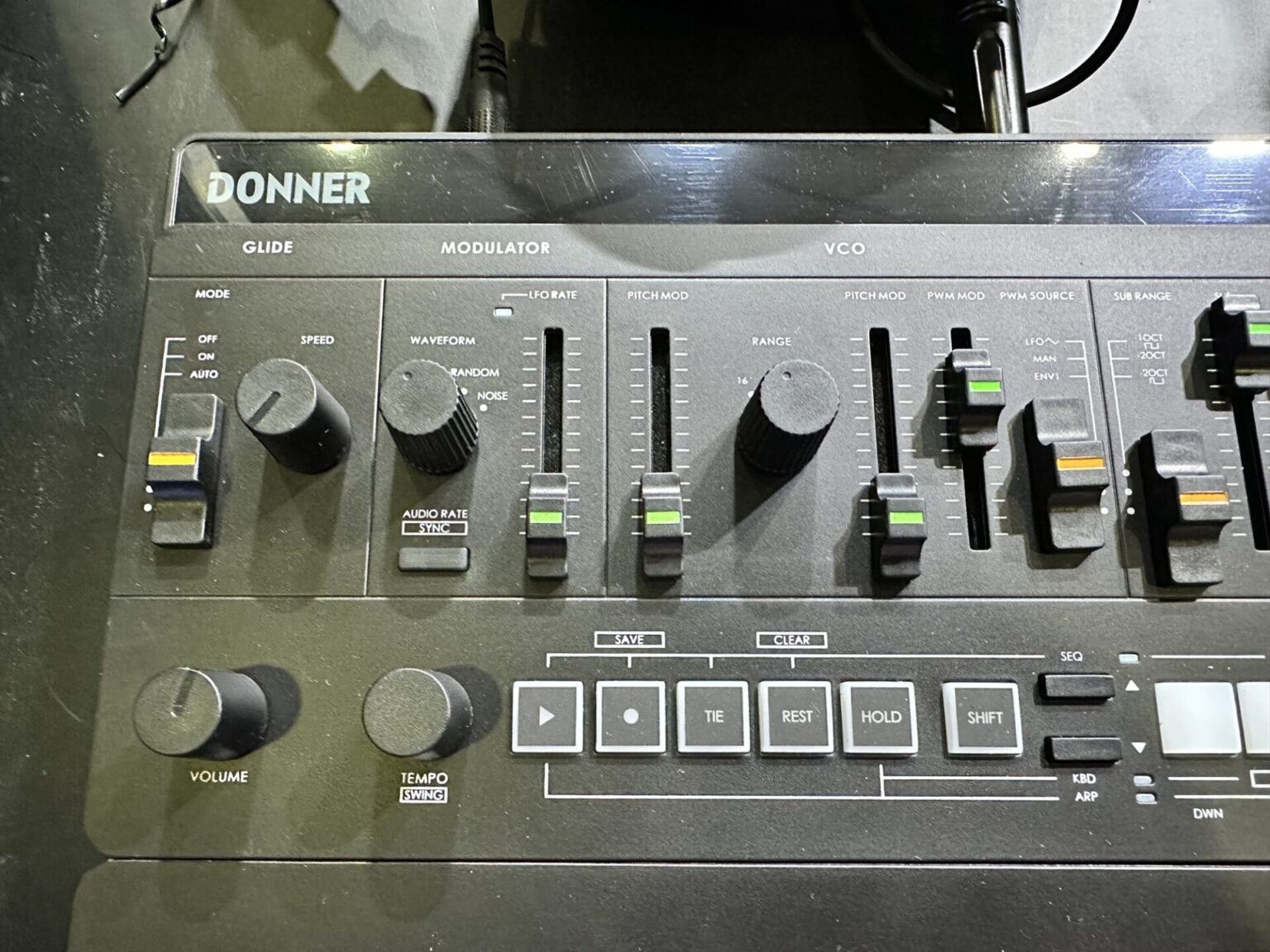 Donner L1, Roland SH-101 analog Synthesizer clone with detachable ...